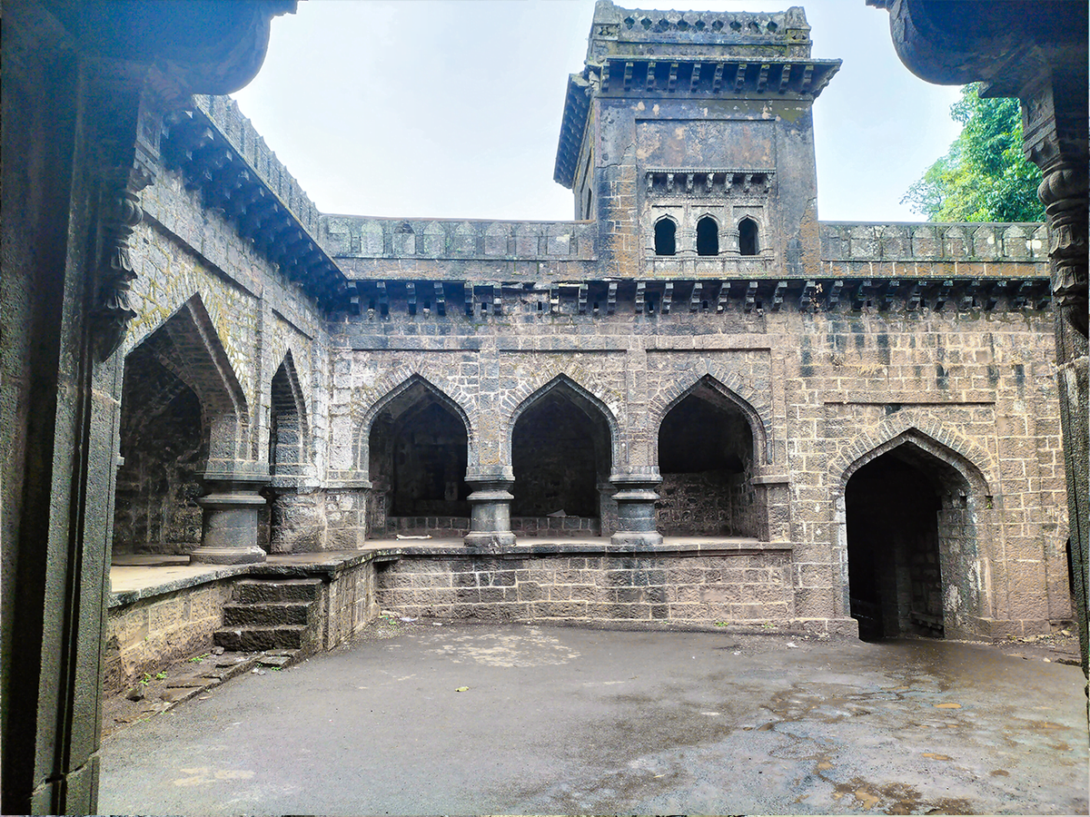 Panhala Fort Kolhapur Information, Story, Points, Location, History